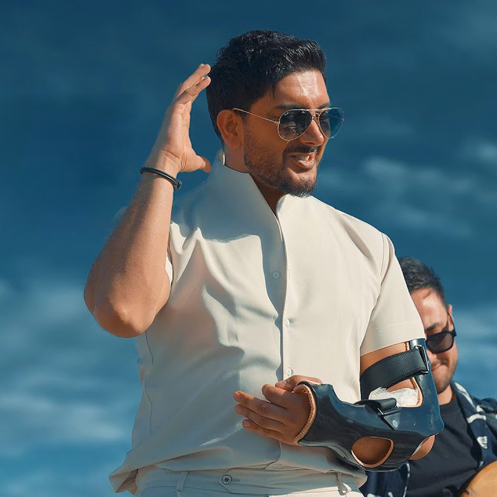 دانلود موزیک ویدیو فرزاد فرزین جواهر